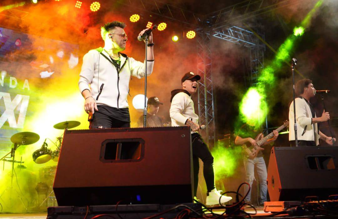 VIDEO | Desde el escenario, así fue el show de Banda XXI | Chacabuco en Red