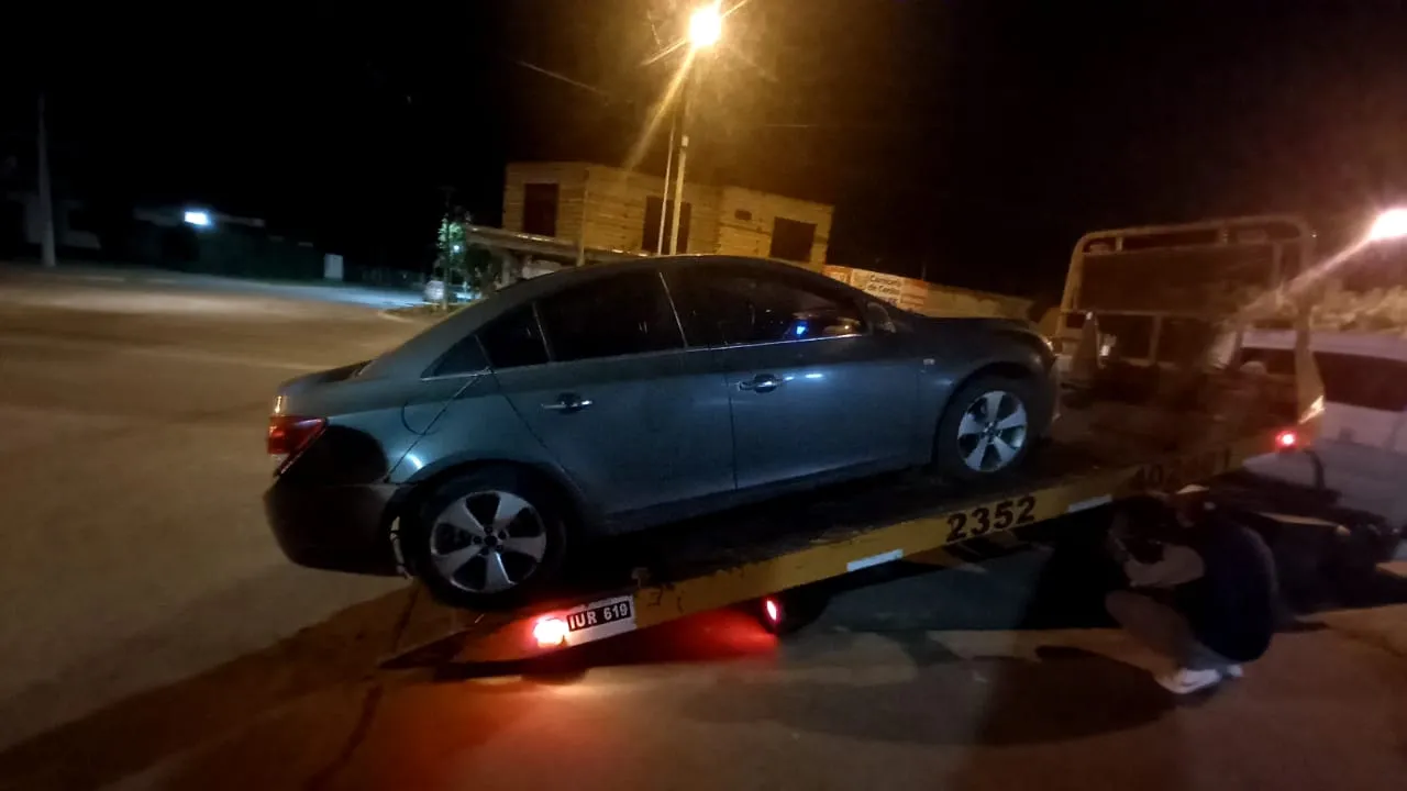 Un aprehendido y dos vehículos secuestrados, uno por choque y fuga ...